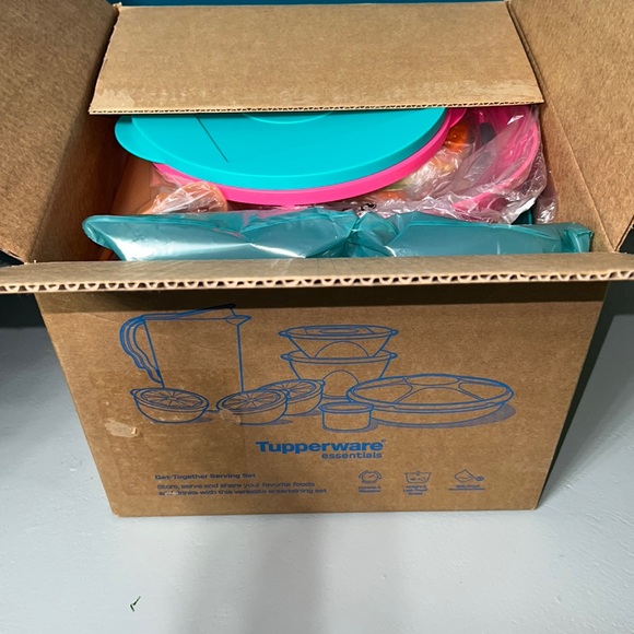 Tupperware | Kitchen | Tupperware Set | Poshmark
